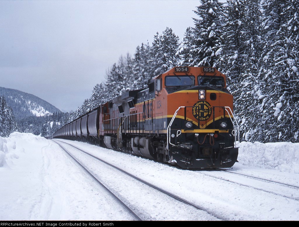 BNSF 1054